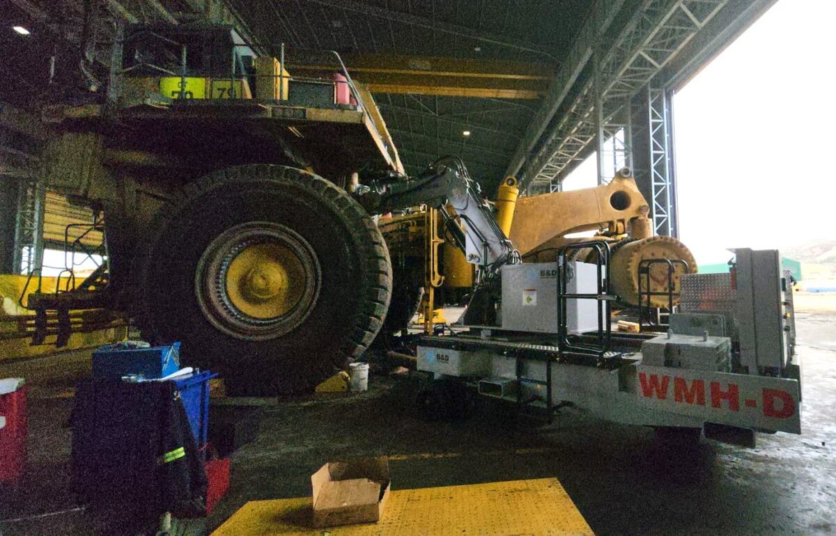 Pedestal Boom Wheel Motor Handler Attachment | B&D Manufacturing